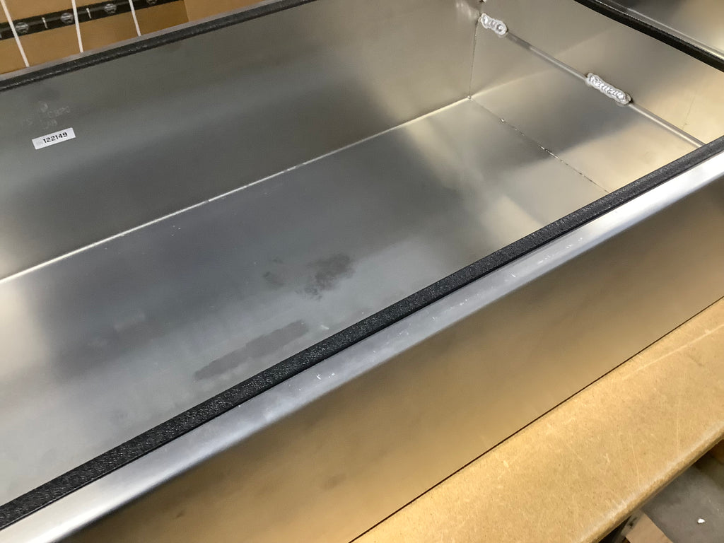 Outlet Cross Bin 13 – DiamondBack Covers
